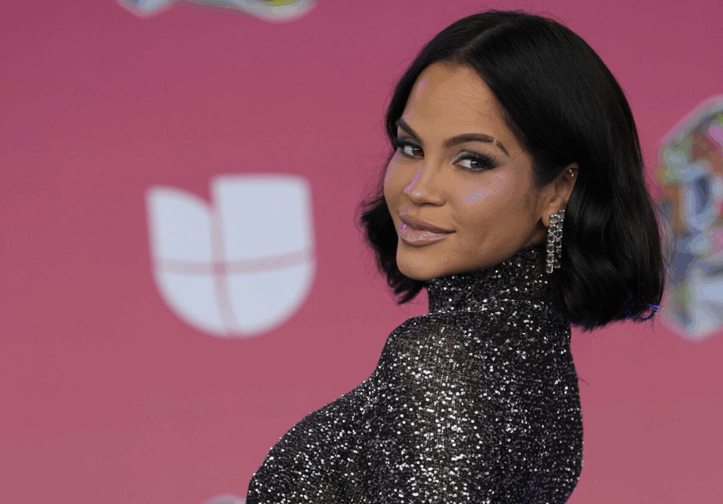 ¡Qué belleza! Conoce a Dominique Isabelle, la nueva integrante de la ...